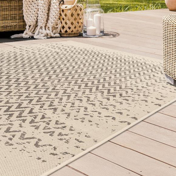 Wetterfest und robust - Outdoorteppiche für deinen Balkon | Qiyano